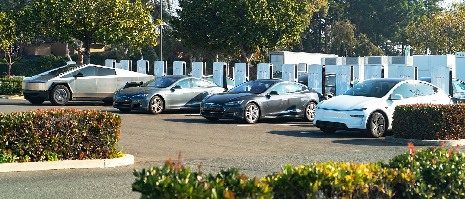 Tesla Supercharger · Synergy Power